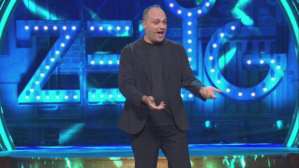 ReggioTV - Il comico reggino Santo Palumbo conquista tutti sul palco di ...